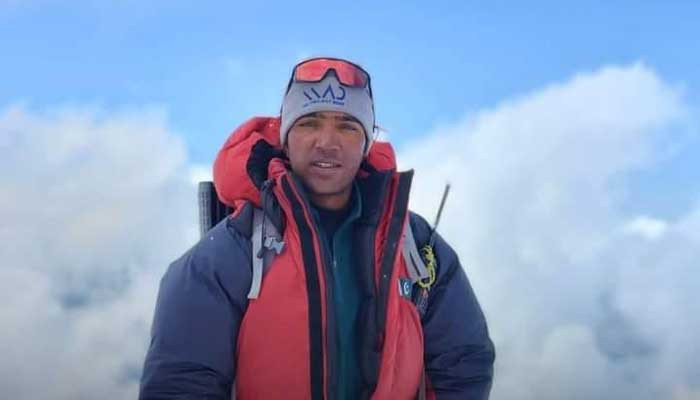 Sadpara makes history by climbing Mount Everest without supplemental ...