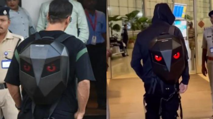 Akshay Kumar's LED backpack creates buzz on internet: Here's why