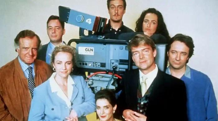 Beloved sitcom ‘Drop the Dead Donkey’ to return as stage show with ...