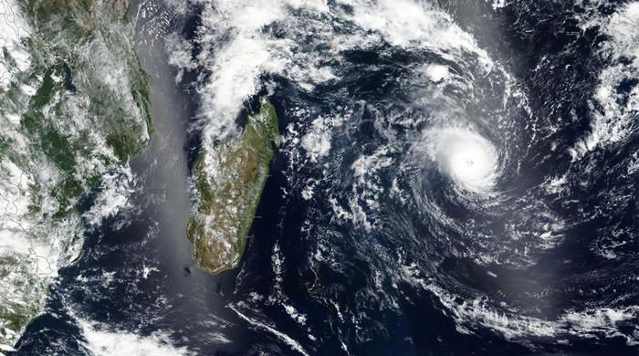 Cyclone 'in the making' could hit Karachi - Pakistan And The World News ...