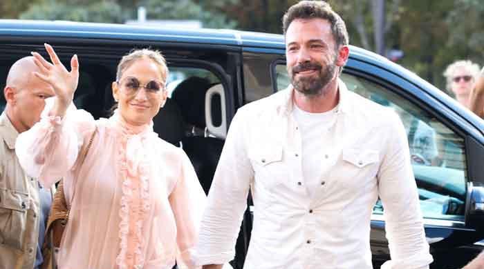 Jennifer Lopez Viral Video Of Ben Affleck's Tense Moment Becomes Huge ...