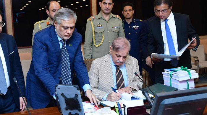 PM hopes to strike IMF deal as 'all conditions met' despite economic ...