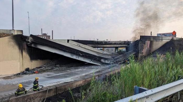 Overpass collapses in US, disrupting traffic on Highway