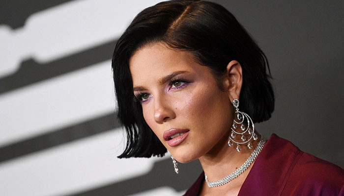 Halsey parts with Capitol Music group, signs with Columbia Records