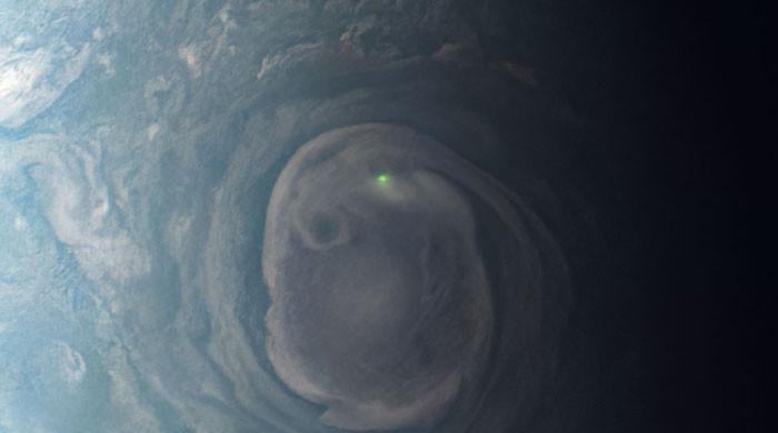 Nasa's Juno space probe captures lightning on Jupiter's north pole
