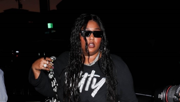 Lizzo flaunts confidence in stylish midriff-baring crop top