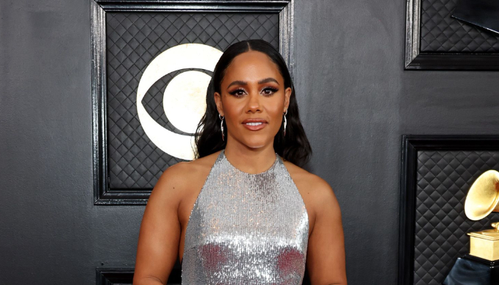 Alex Scott flaunts toned figure in trendy outfit at exclusive London club