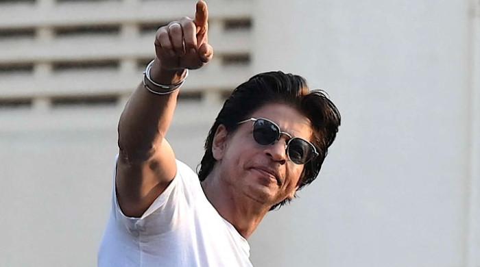 Shah Rukh Khan suffers injury while shooting for project in Los Angeles