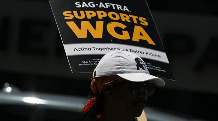 Actors prepare for picketing as SAG-AFTRA negotiations continue