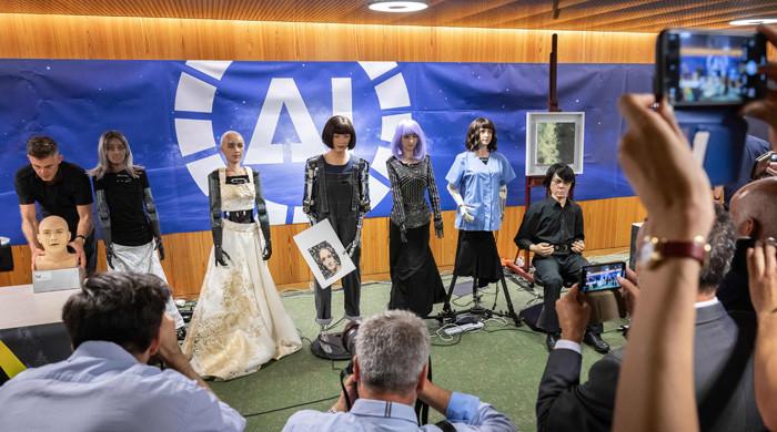 Panel of humanoid AI robots tells UN 'they can run the world better'