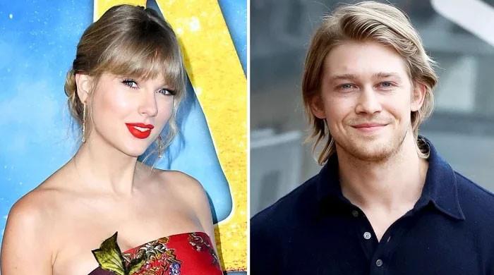 Taylor Swift's ex Joe Alwyn is looking for fling after shocking breakup ...