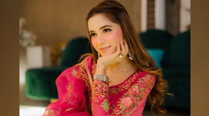 Aima Baig's 'Funkari' takes internet by storm