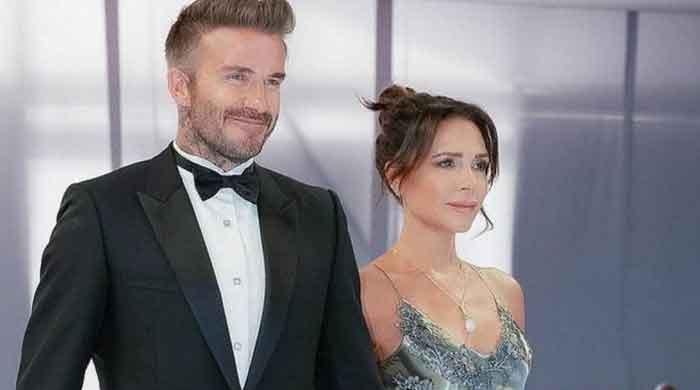 Victoria Beckham, David dance to Spice Girls classic 'Say you’ll be there‘