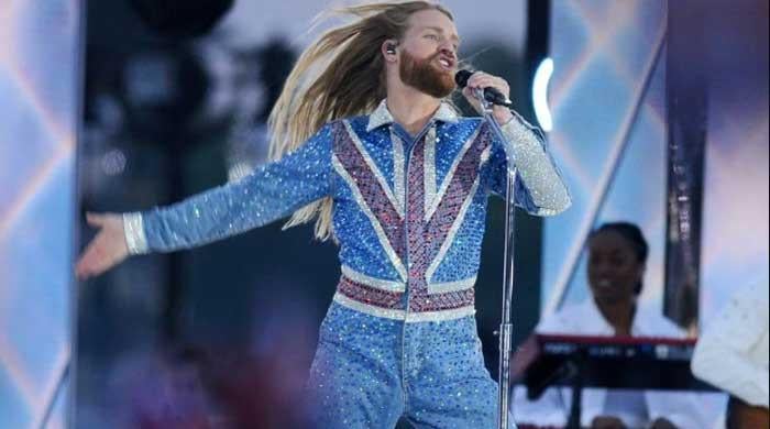 Singer Sam Ryder talks about his hair care