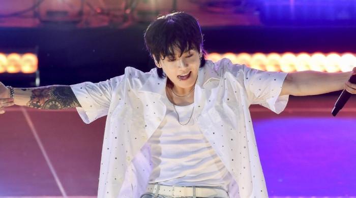 Jungkook Beats Beyoncé Becomes First K Pop Soloist To Clinch Vma