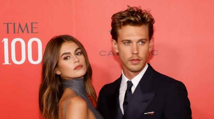 Kaia Gerber, Austin Butler unrecognizable as ‘60s artists for Halloween ...