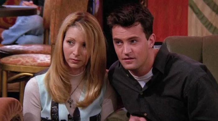 'Friends' star Lisa Kudrow breaks silence on Matthew Perry