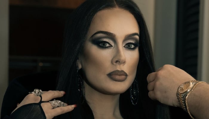 Adele shares inner desire for 'unexpected person' after bumping into doctor