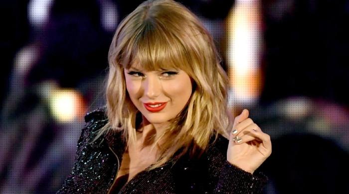 Taylor Swift's THIS re-recorded album sold 1 million copies in a heartbeat