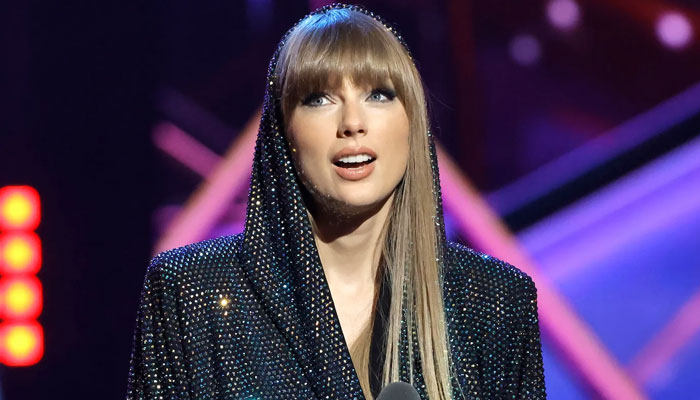 Taylor Swift makes Swifties 'scared' from one onstage move