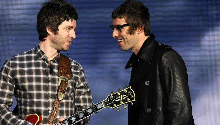 Noel and Liam Gallagher set for chart battle in rival bands