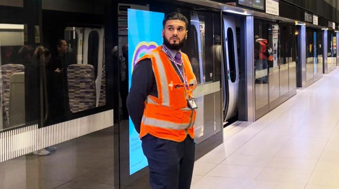 'Hero' British-Pakistani honoured for saving nearly 30 lives