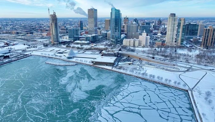 Nearly 90 dead as deadly winter storms strike parts of US
