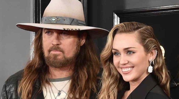 Miley Cyrus snubs dad Billy Ray AGAIN in post Grammys note Miley Cyrus snubs dad Billy Ray AGAIN in post Grammys note