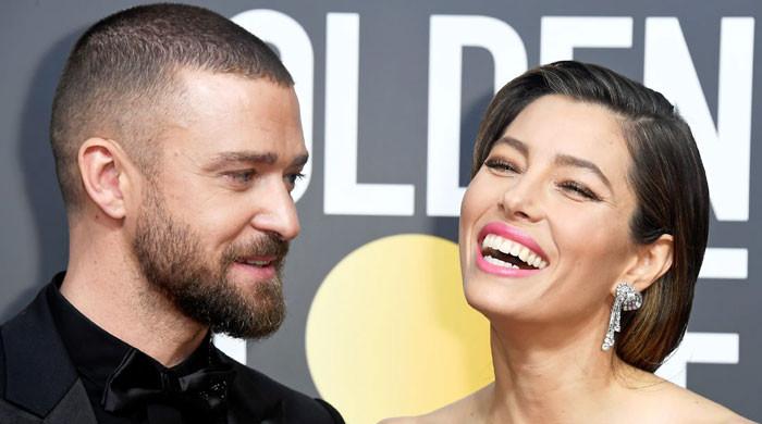 Jessica Biel 'handcuffs' Justin Timberlake ahead of tour