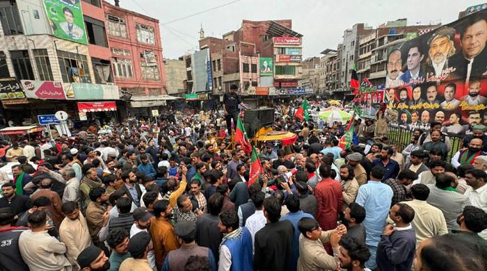 Latif Khosa, Salman Akram among others held as PTI protests against ... Latif Khosa, Salman Akram among others held as PTI protests against ...