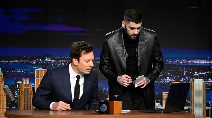 Zayn Malik startles Jimmy Fallon with surprise appearance, drops major ...