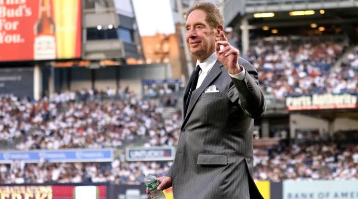 Famous sportscaster announces retirement from career