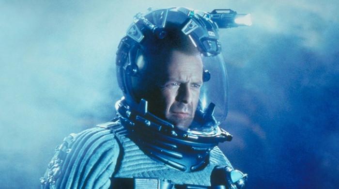 'Armageddon' producer recalls Bruce Willis' 'extra' generosity on set