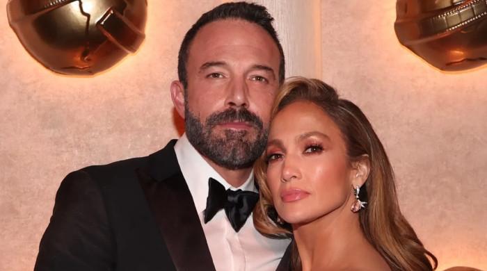 Jennifer Lopez Clinging To Ben Affleck Amid Marital Woes