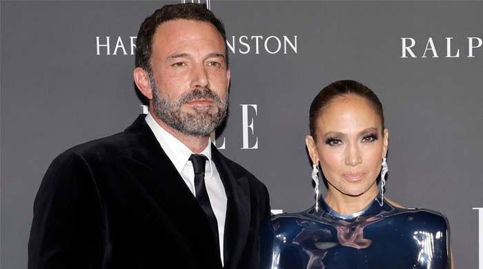 Jennifer Lopez falls to pieces, says cannot 'exist' without Ben Affleck