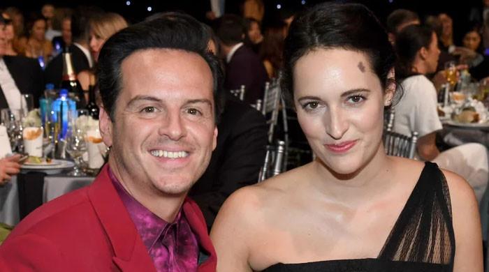 Phoebe Waller-Bridge, Andrew Scott dance along at Taylor Swift's Eras ...