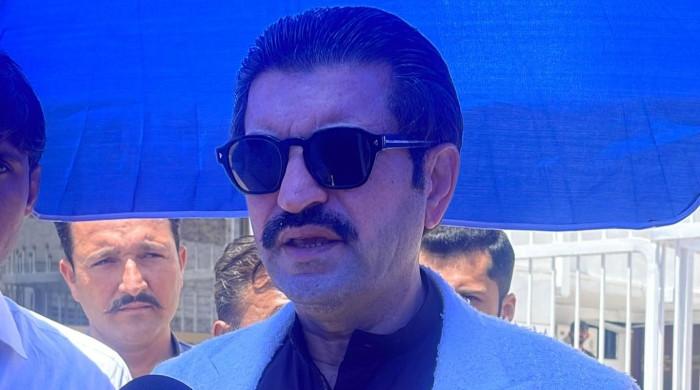 Court issues non-bailable arrest warrants for Sher Afzal Marwat Court issues non-bailable arrest warrants for Sher Afzal Marwat