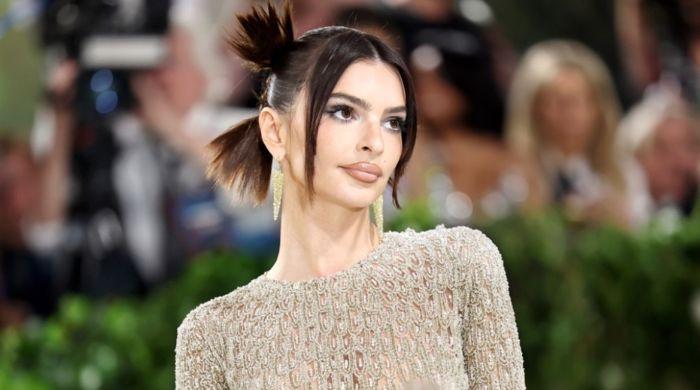 Emily Ratajkowski ditches iconic divorce ring for simpler style