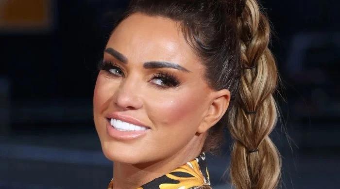 Katie Price sends fans wild with singing attempt at Manchester club