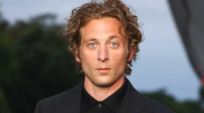 Jeremy Allen White takes home 2024 Emmy for 'Best Actor'