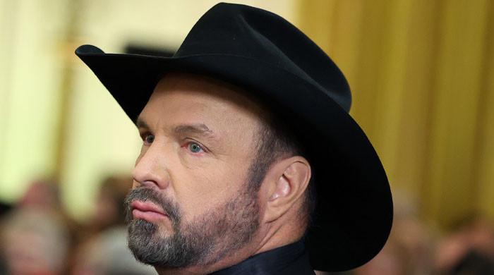 Garth Brooks expresses gratitude to fans for showering support