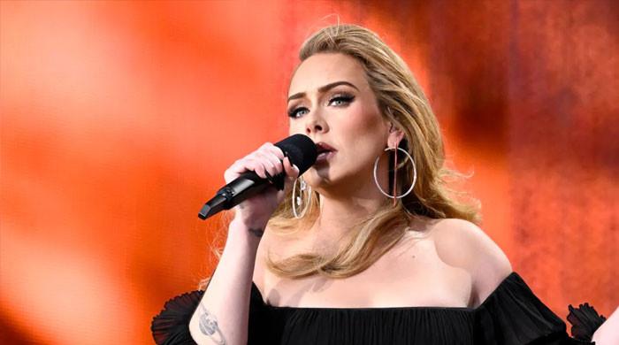 Adele flashes huge pear-shaped engagement ring from fianće Rich Paul