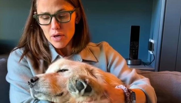 Jennifer Garner's dog Birdie dies after vet visit