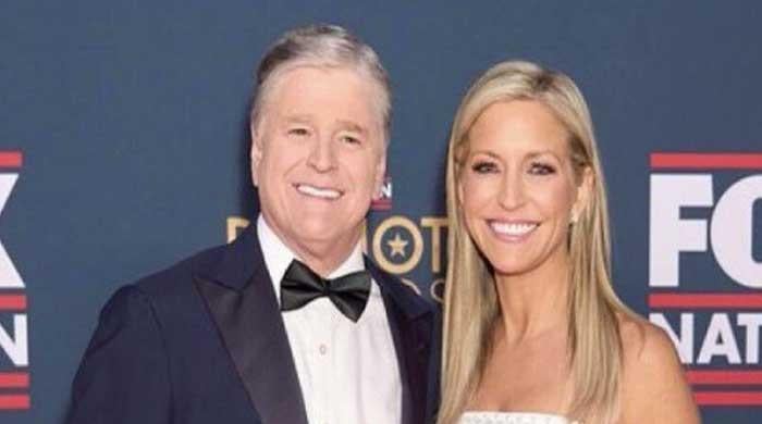 Ainsley Earhardt,48 gets engaged to Sean Hannity 62