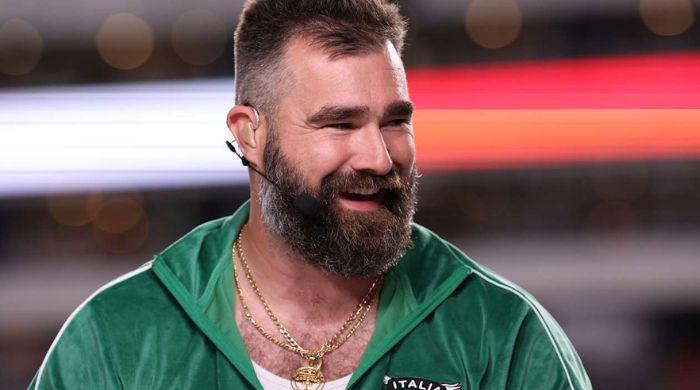 Jason Kelce officially premiers his late night show