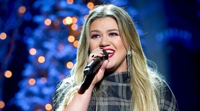 Kelly Clarkson drops bombshell about her music career