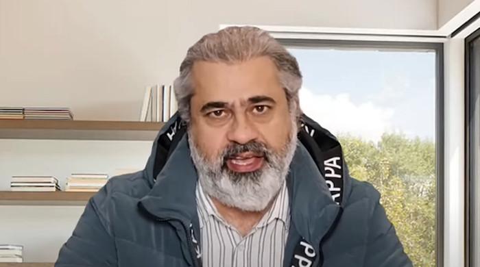 Imran Riaz leaves Pakistan for London after 'torturous ordeal'