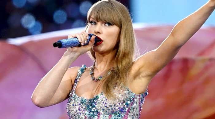 Why was Taylor Swift booed at Super Bowl 2025?