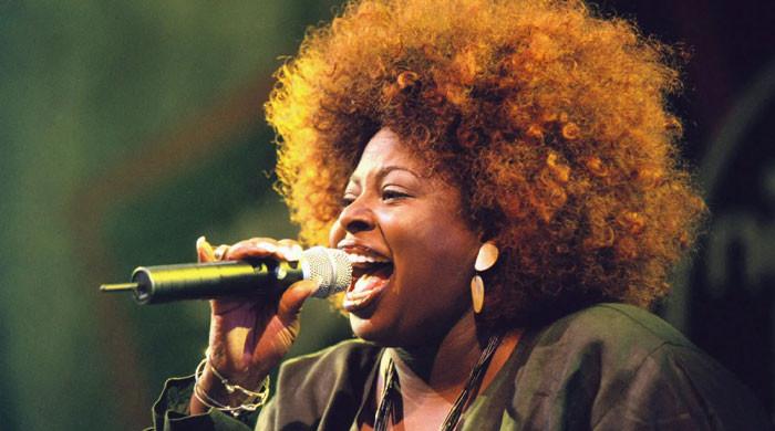 R&B singer and actress Angie Stone dies in car crash