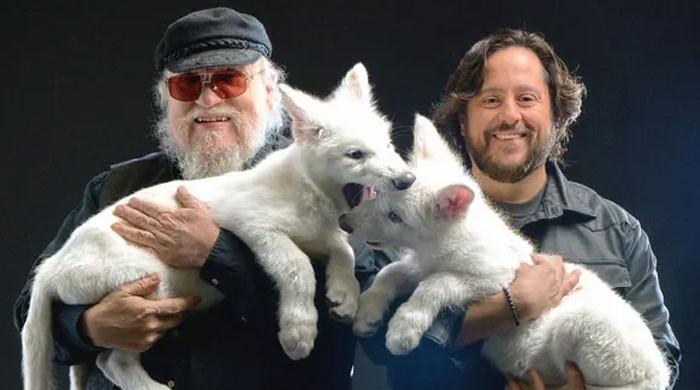 'Game of Thrones' author reacts to revival of dire wolf